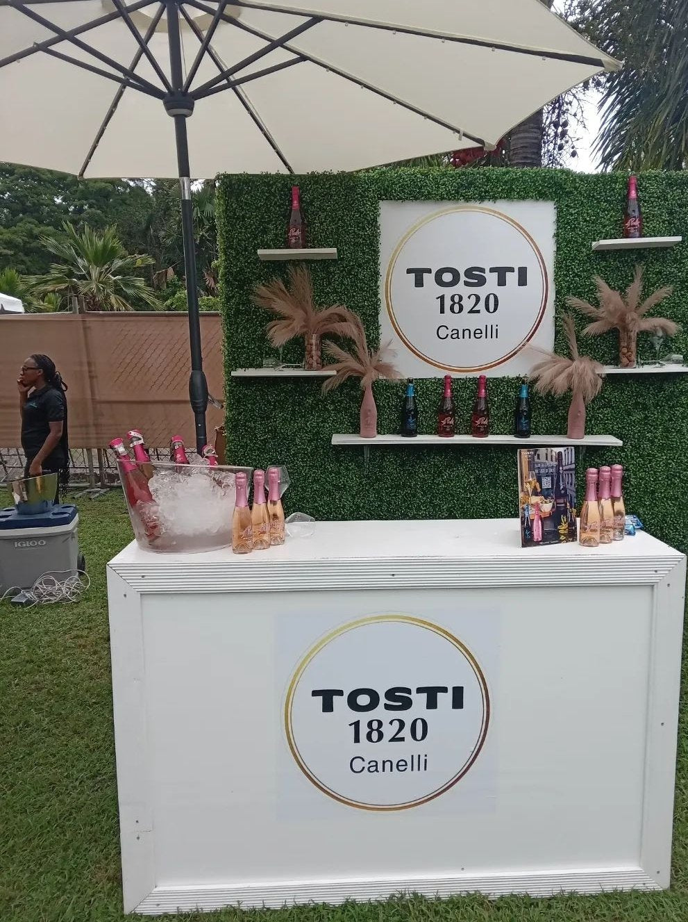Umbrella Bar – Event Rentals