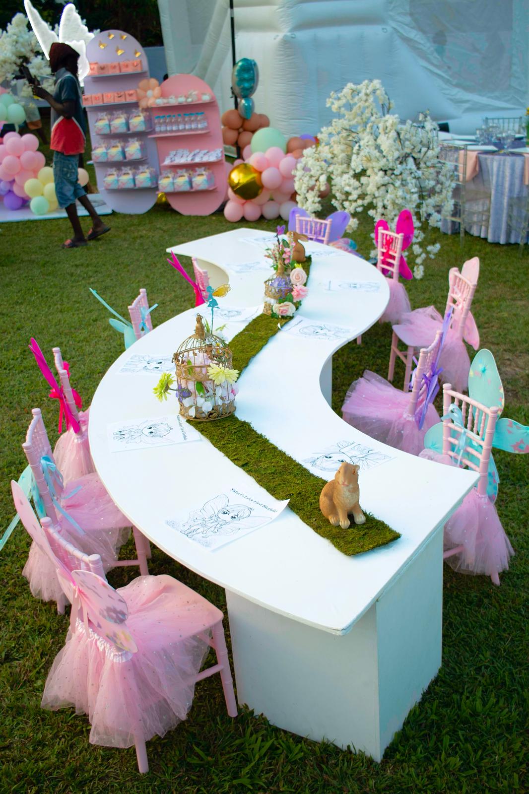 Kids Swirl Table – Event Rentals